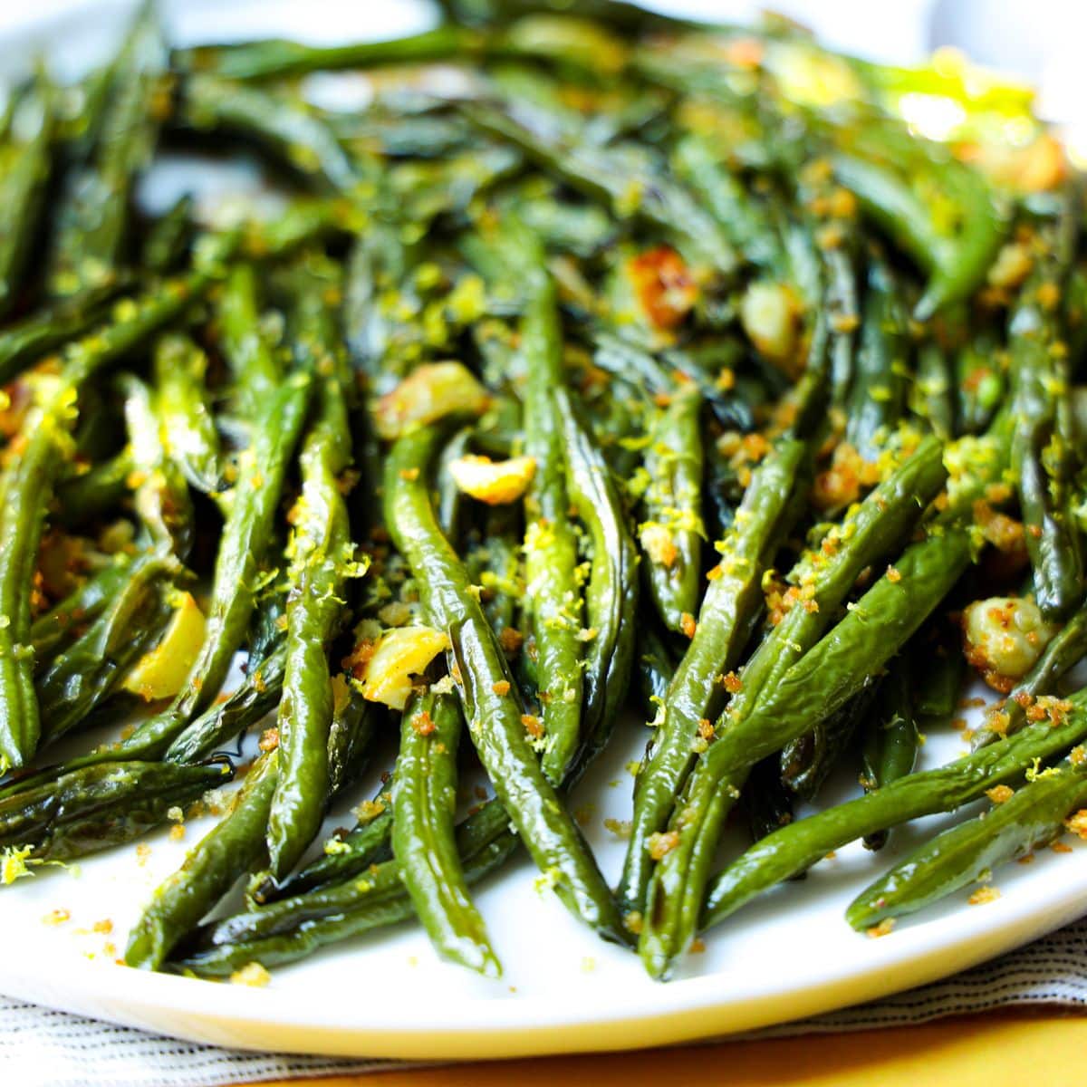 Roasted Green Beans with Garlic and Lemon • Feed the Mail